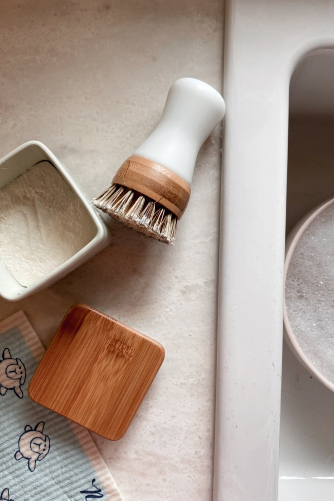 12 Zero Waste Dish Soap Brands For Greasy Dishes - The Eco Hub