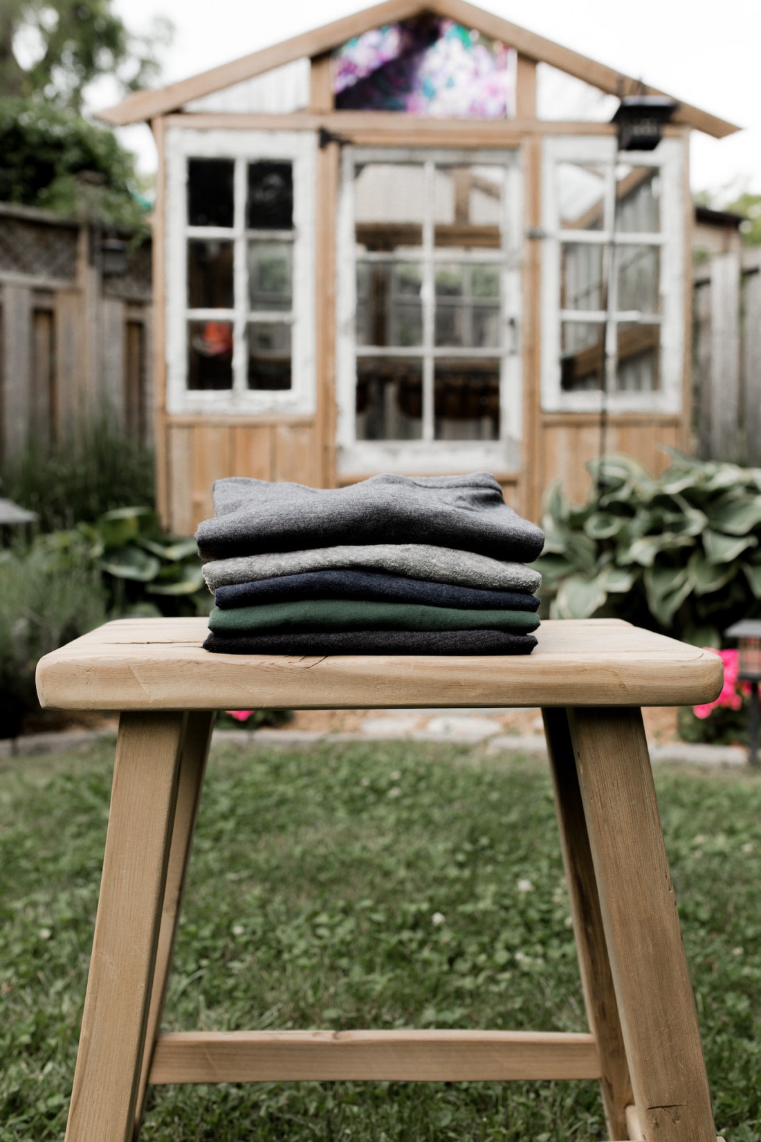 How To Create A Minimalist Wardrobe - The Eco Hub