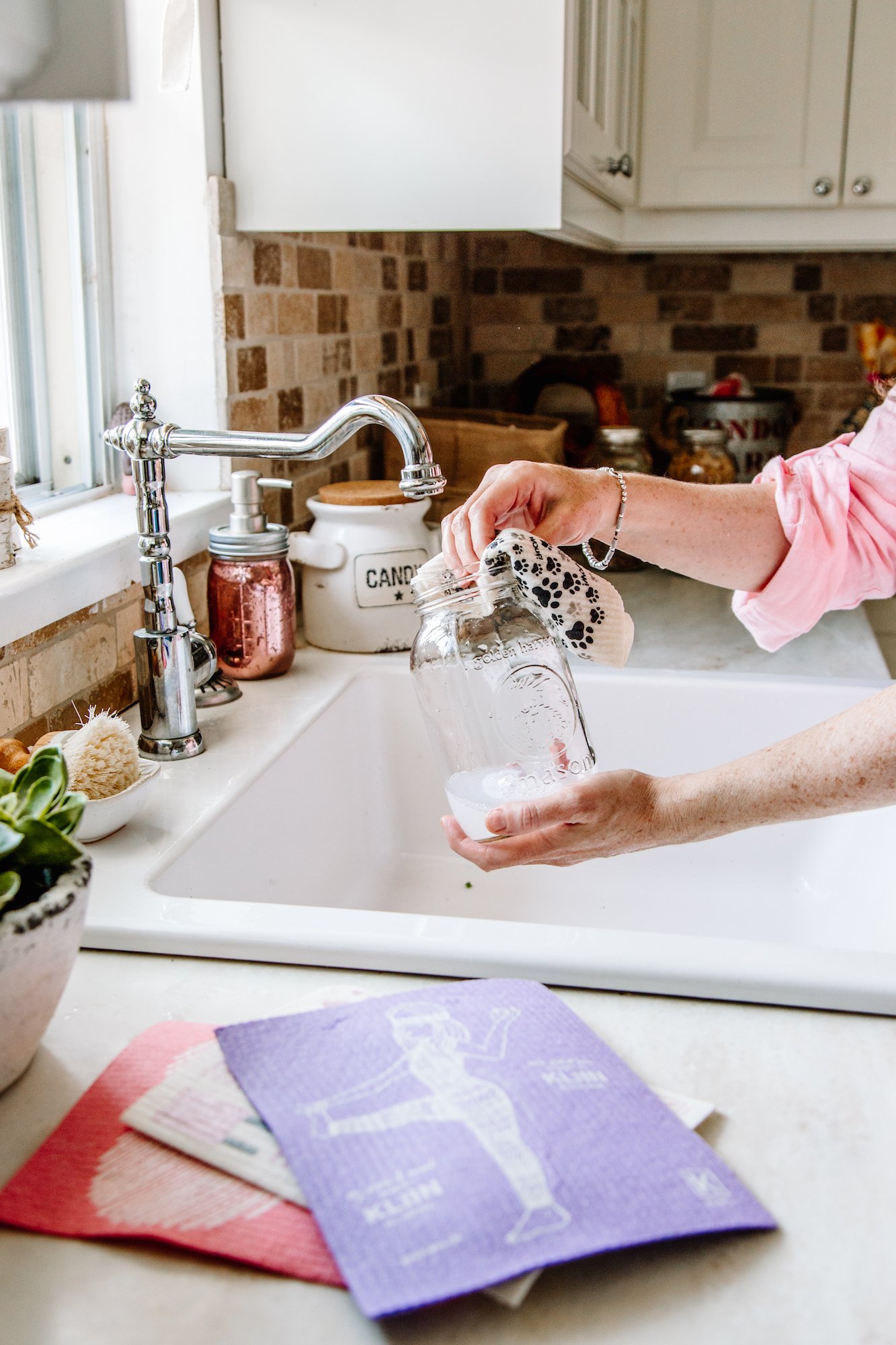 Zero Waste Cleaning EVERYTHING you need to know! - The Eco Hub