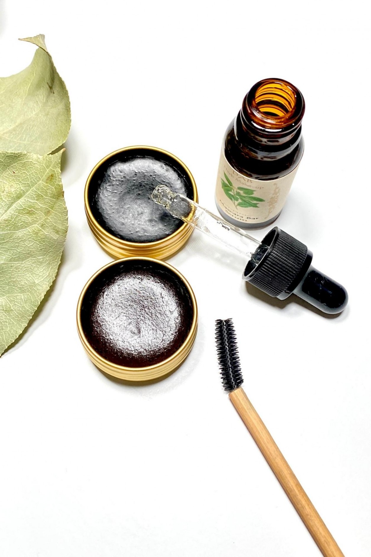 We Found The Best Zero Waste Mascara Brands - The Eco Hub
