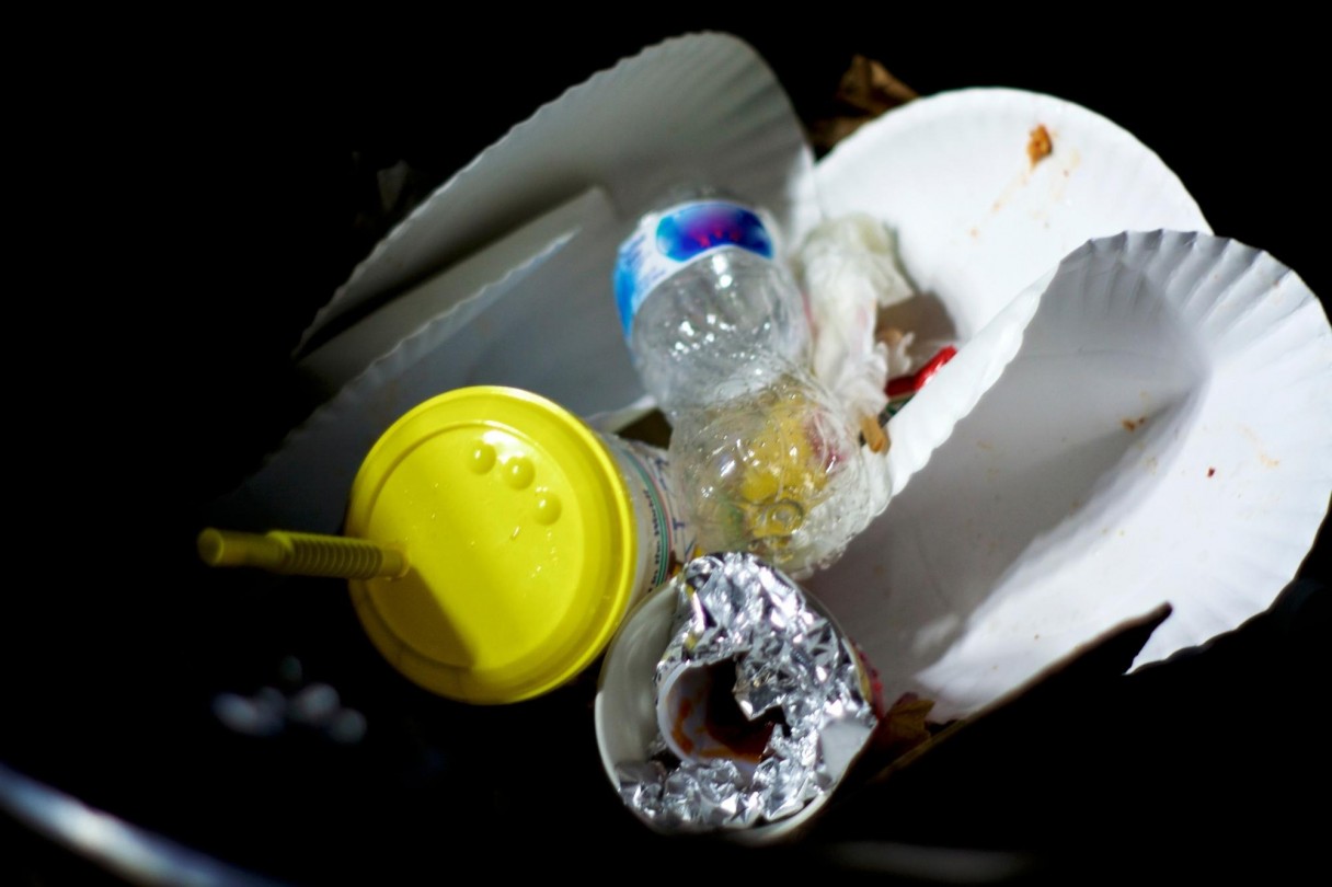 Can You Recycle Paper Plates The Answer May Surprise You The Eco Hub