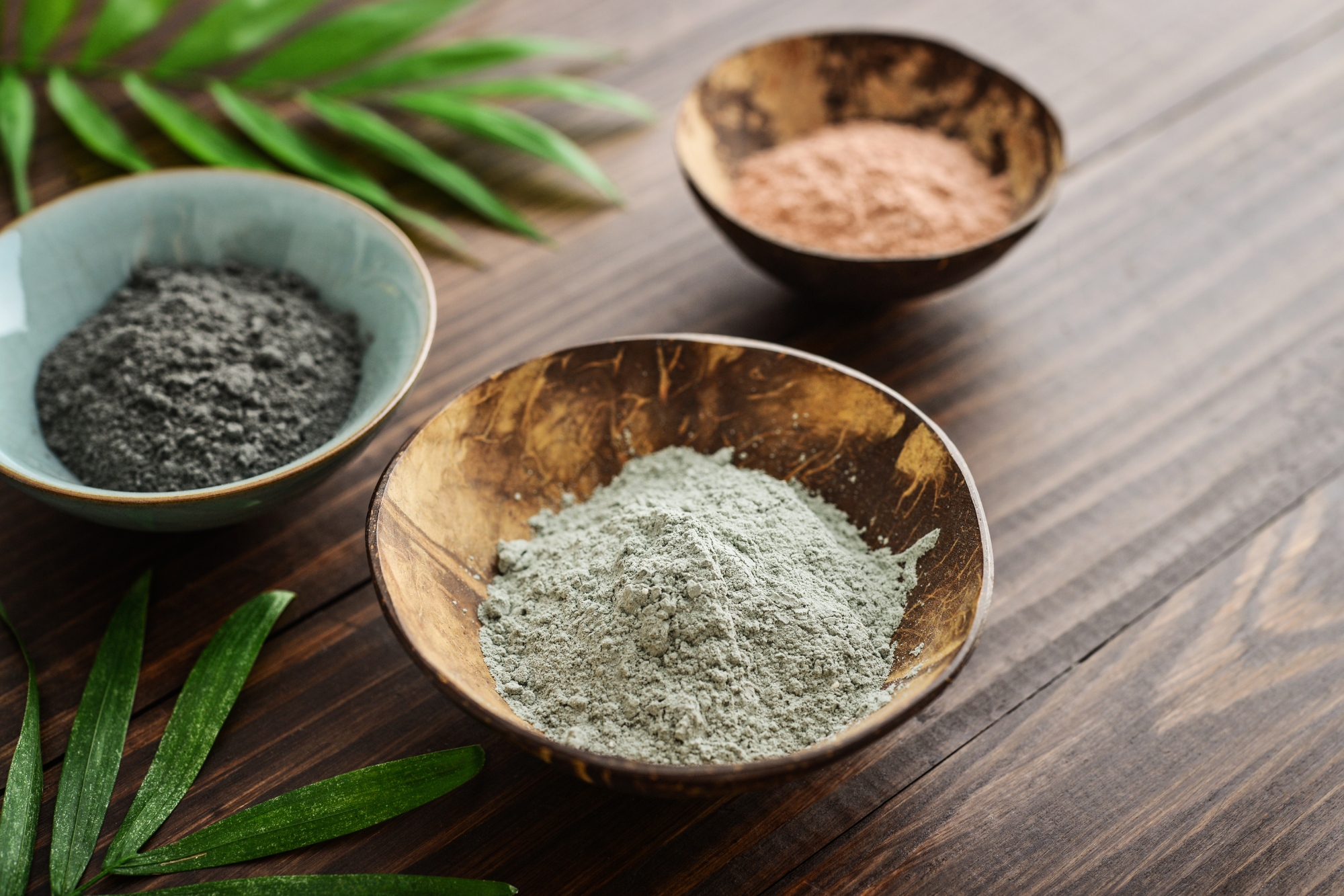 The Easiest DIY Dry Shampoo For All Hair Colors - The Eco Hub